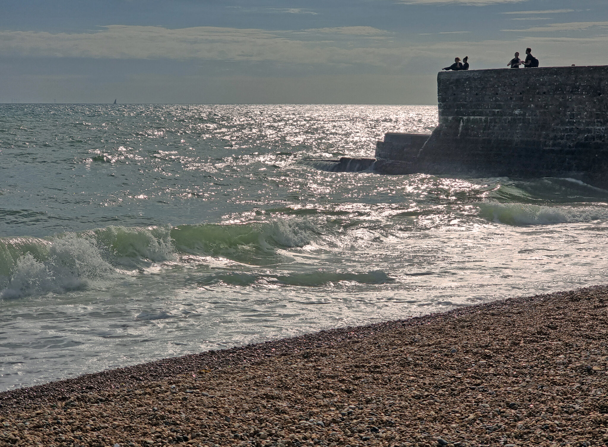 Brighton Beach in Acrylic | Jenny Aitken - SAA